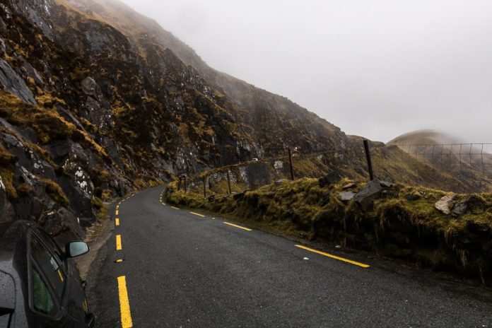 Conor Pass: 7 Tips For Driving It SAFELY (+ Where To Park)