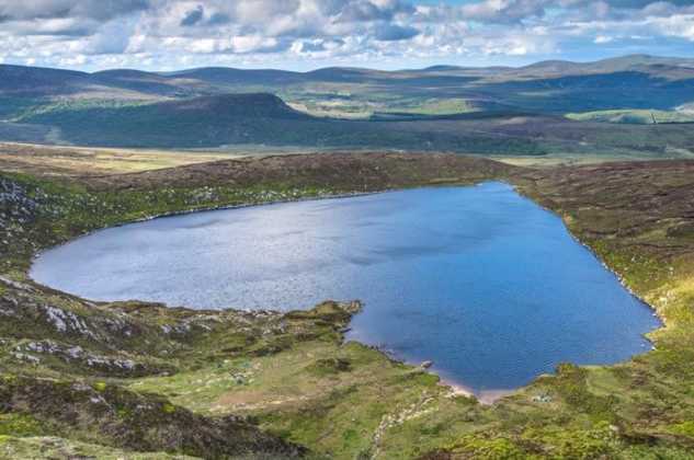 Lough Ouler Hike: Parking + Best Route (2022 Guide)