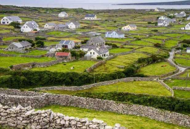 Inis Meáin / Inishmaan: A LOCALS Guide (Packed With Info)